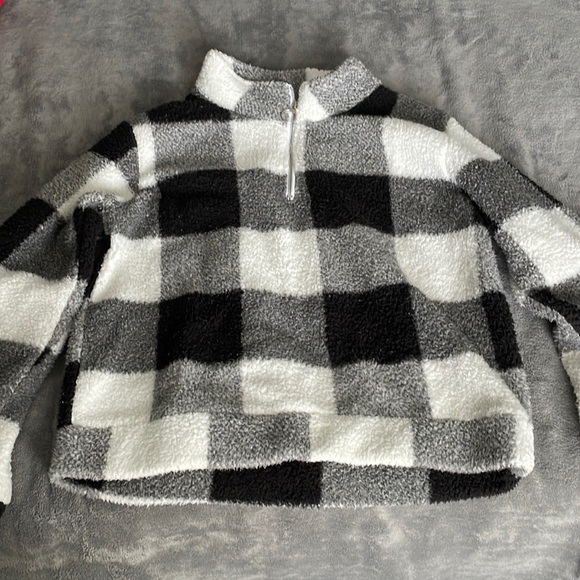 Jackets & Coats | Checkered Black And White Fluffy Zip Up | Poshmark